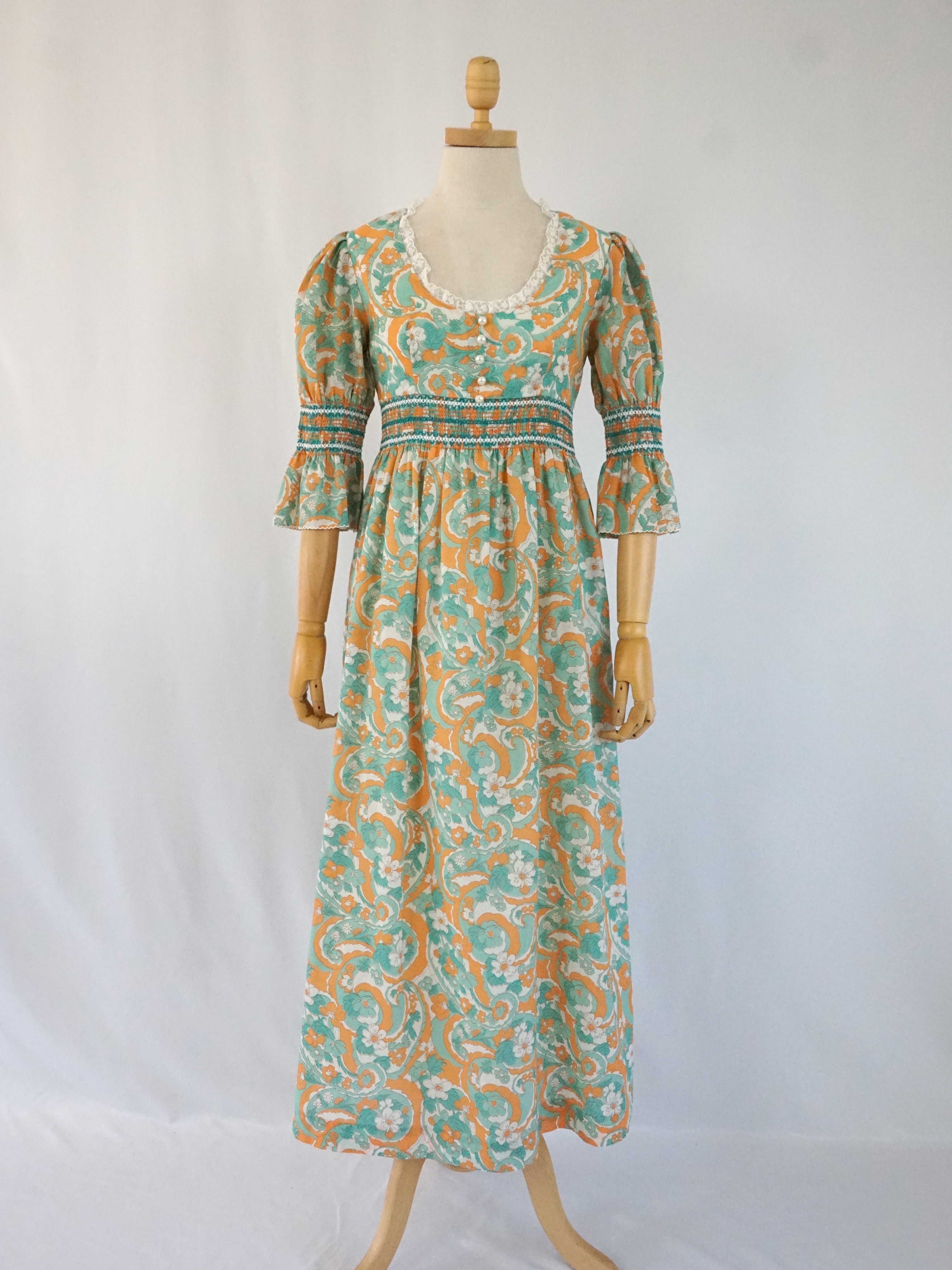 Vintage 70s Richard Shops Smocked Dress - XS | Reloved Studio