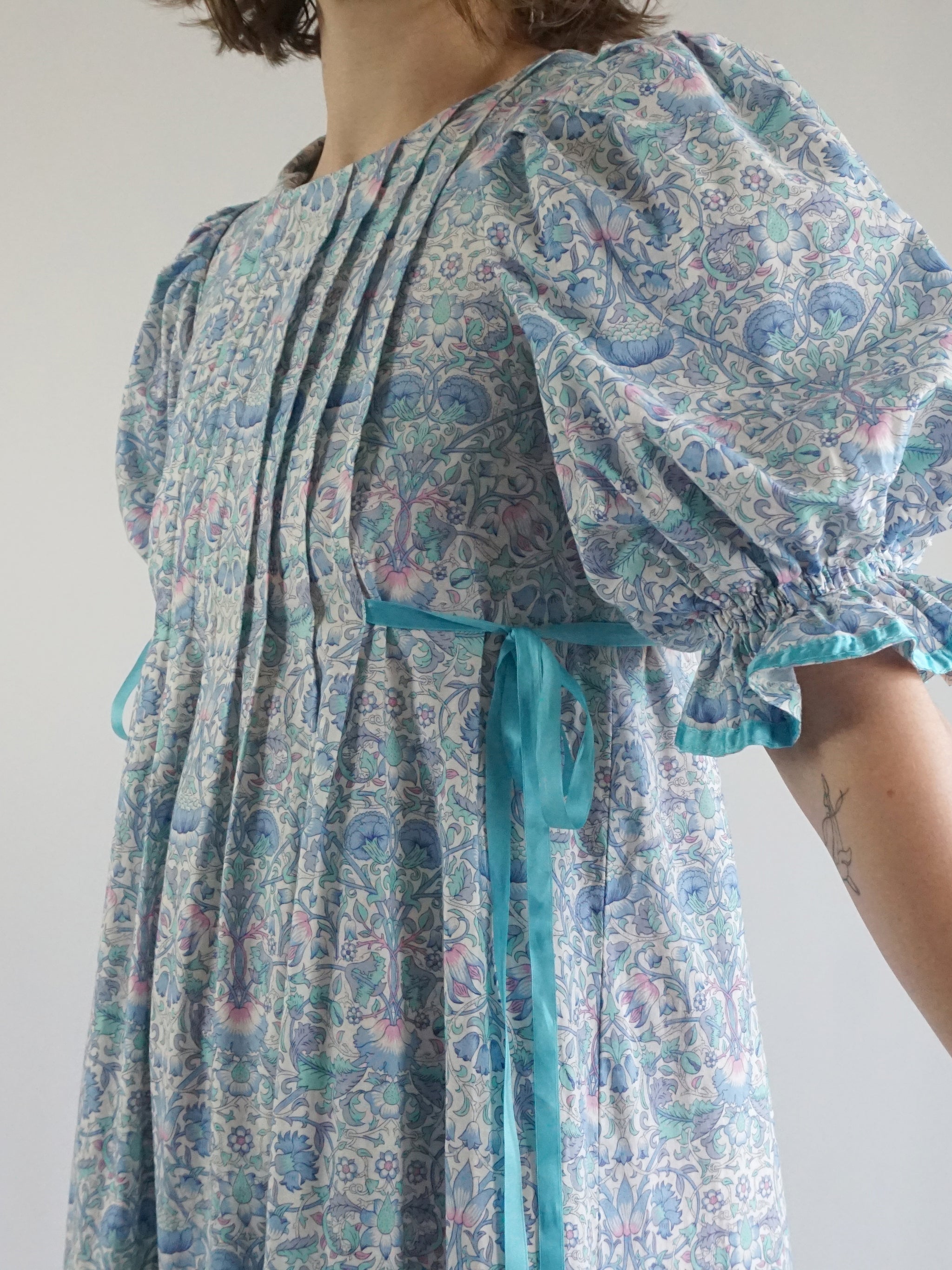 Vintage 70s William Morris Style Maxi Dress - S | Reloved Studio