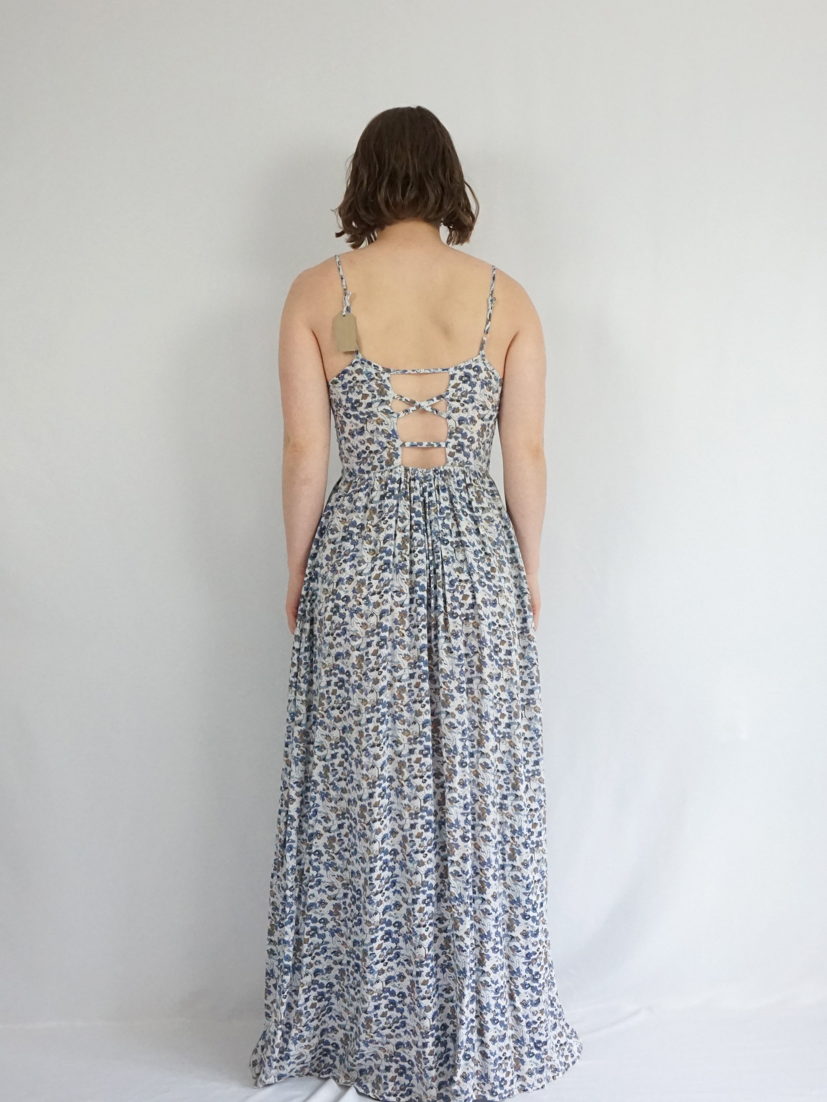 Vintage Backless Floral Maxi Dress - S | Reloved Studio